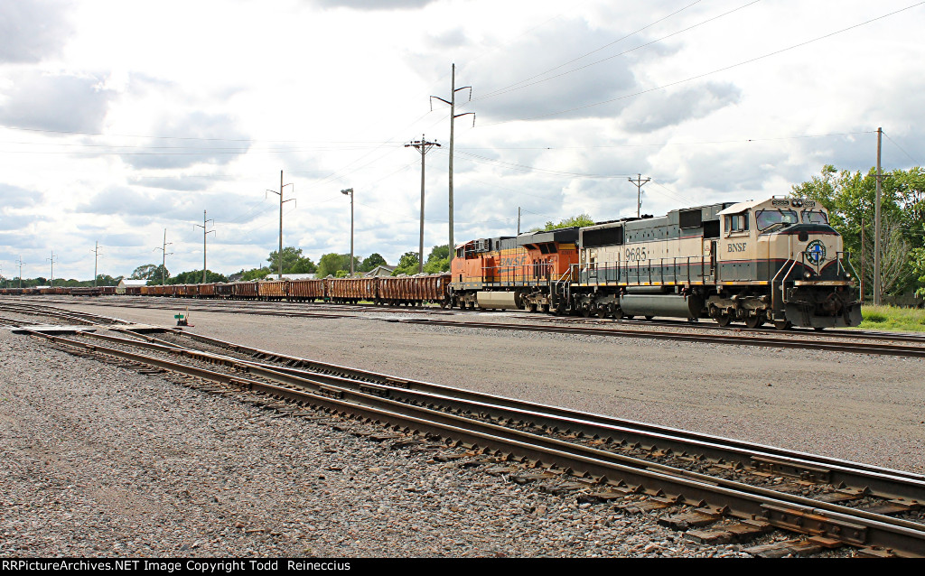 BNSF 9685